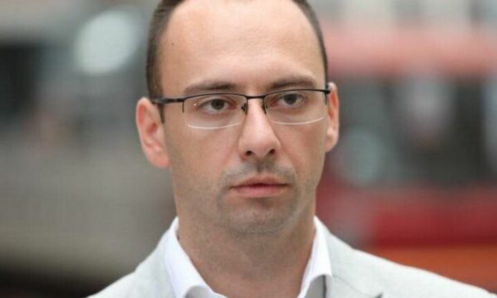 Incident Involving Simić in Zvecan: Broken Glass Injures Another Person ...