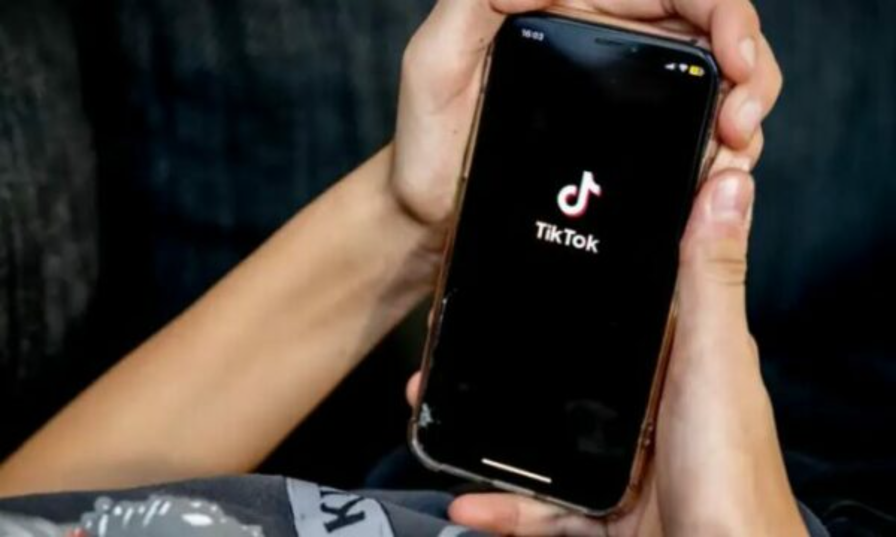 Parents Request: Close TikTok in Kosovo - Rks News