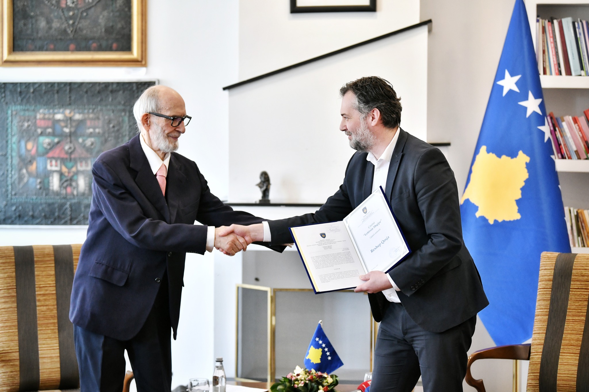 Rexhep Qosja Honored with Kosovo’s "Albanian Literature" Award - Rks News