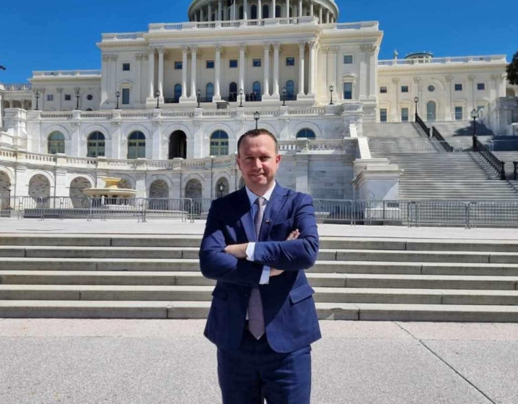 KQZ Spokesperson, Elezi, in Washington: "White House" and "Capitol Hill ...