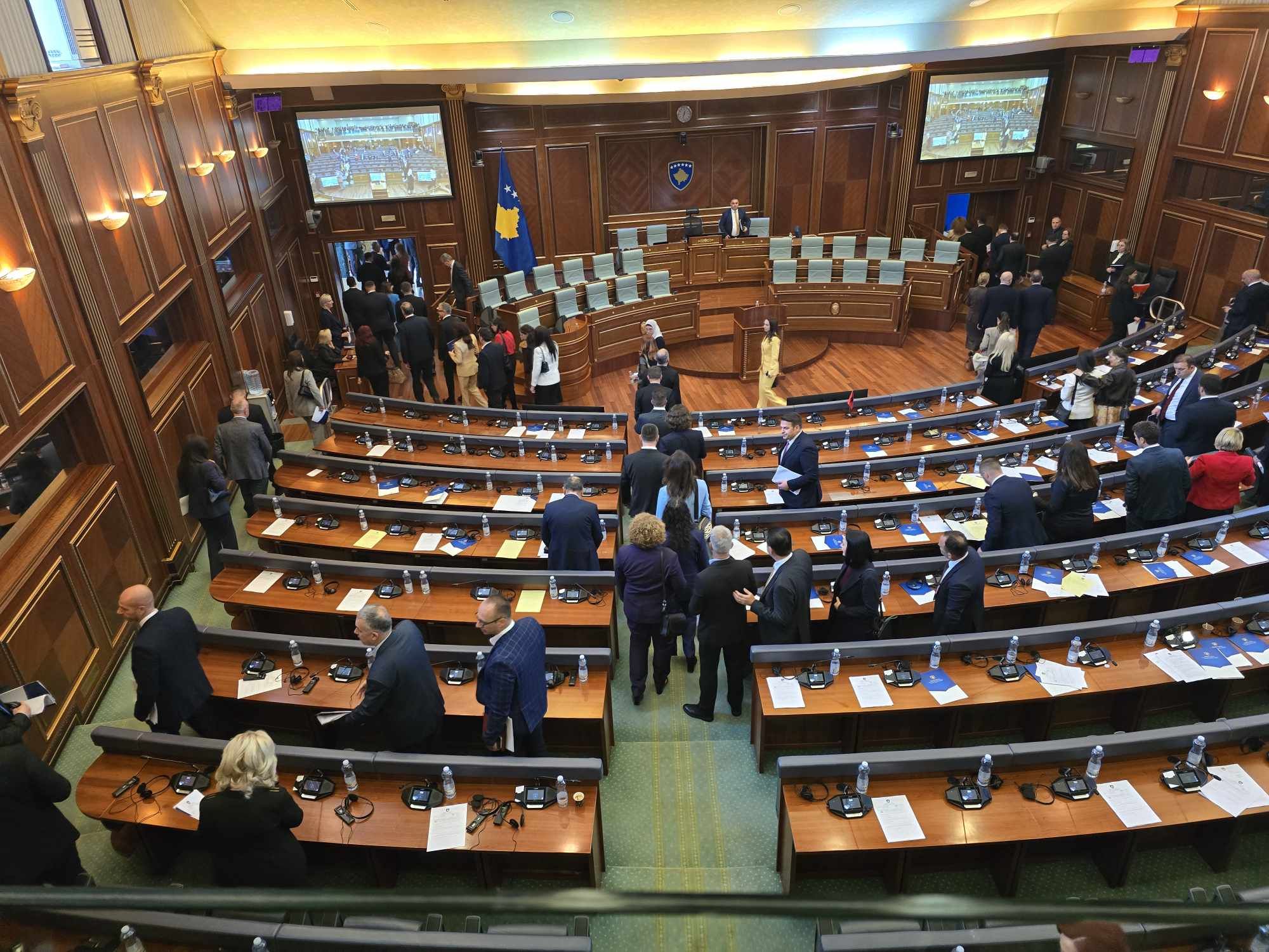 Nisma Deputies Align with Vetëvendosje, Vote in Favor of the Report ...