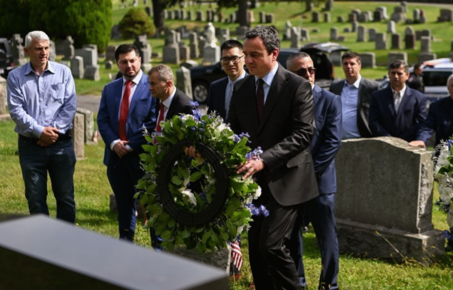 Kurti Pays Tribute at Bytyqi Brothers’ Graves in the US: Their Ideal is ...
