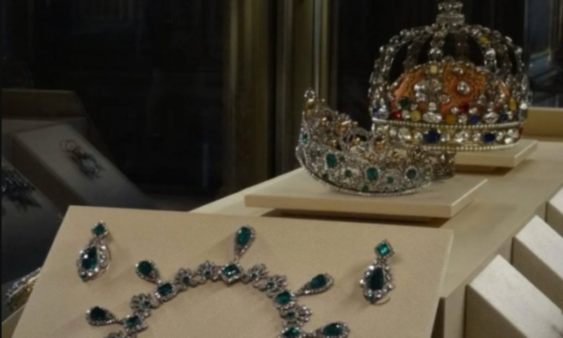 Million-Dollar Heist at the Louvre: What the Thieves Stole - Rks News