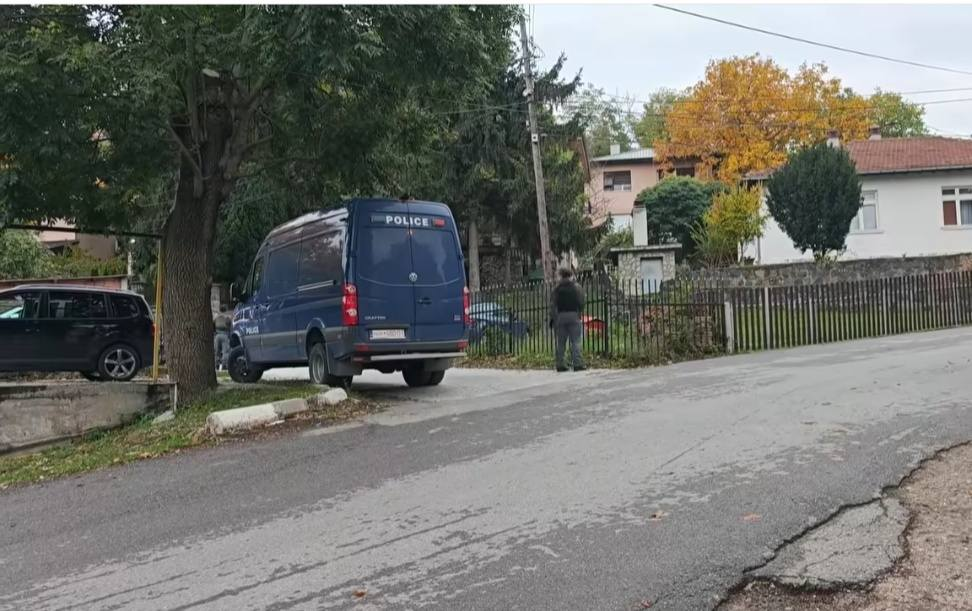 Serbia Claims Seven Serbs Arrested in Northern Kosovo in Connection ...