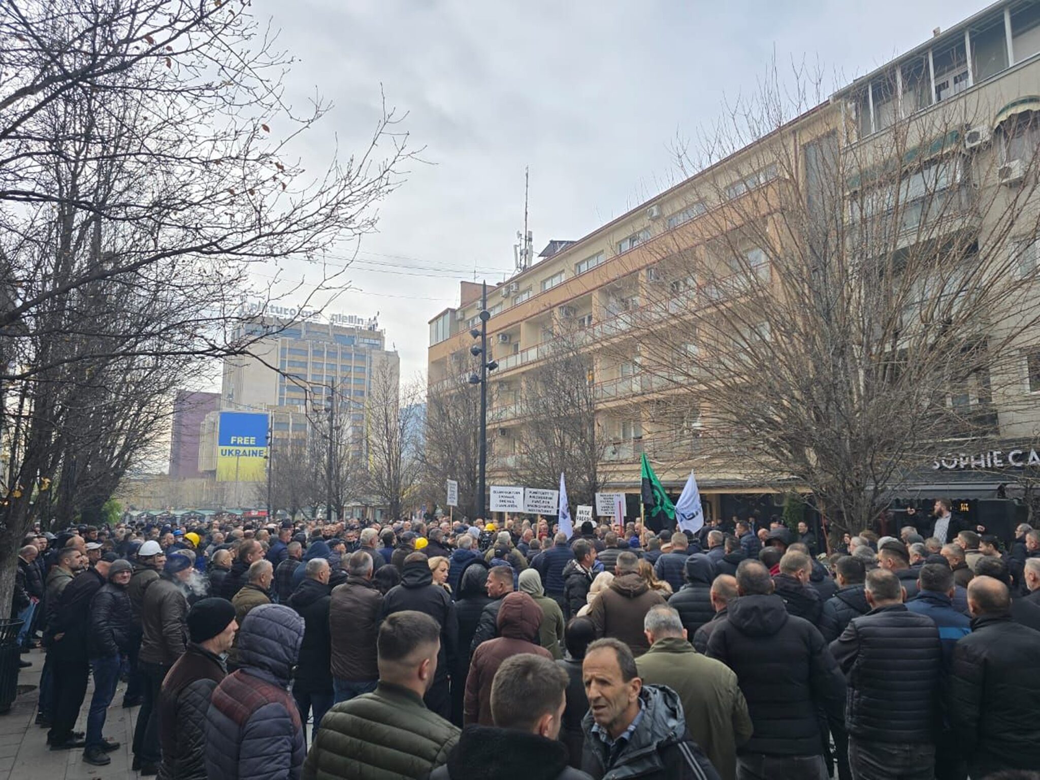 No 13th salary and no wage increase for KEK workers - Rks News