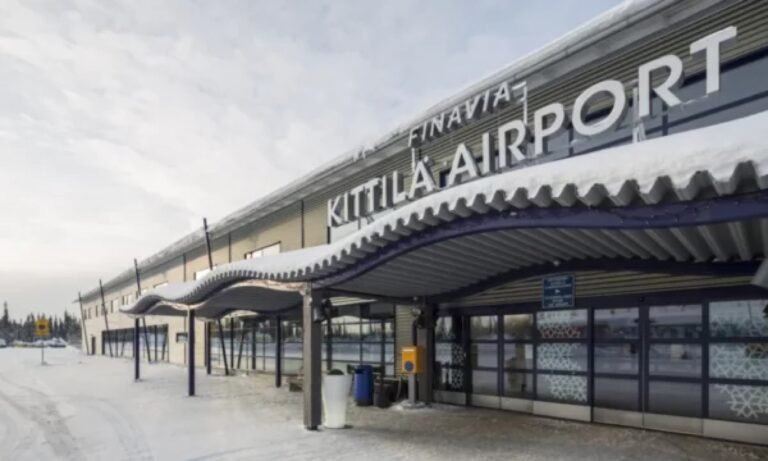 Thousands of Tourists Stranded in Lapland as Extreme Cold Forces Flight ...