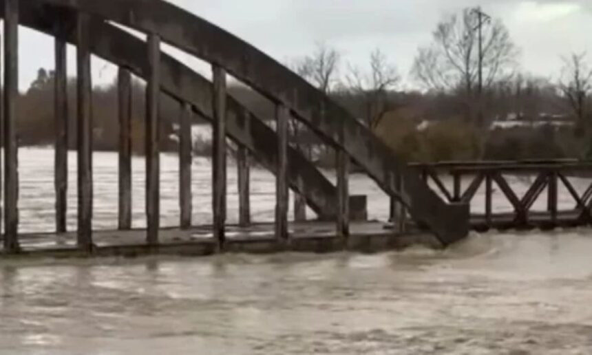 Vjosa River Level Rises to 6 Meters, Flood Risk Increases - Rks News